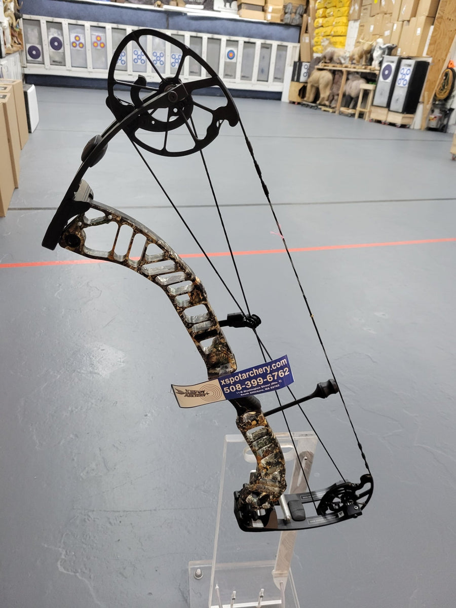 Prime Ronan 34 RH Edge / Black 70# 29.0 In. Hunting Bow| XSpot Archery
