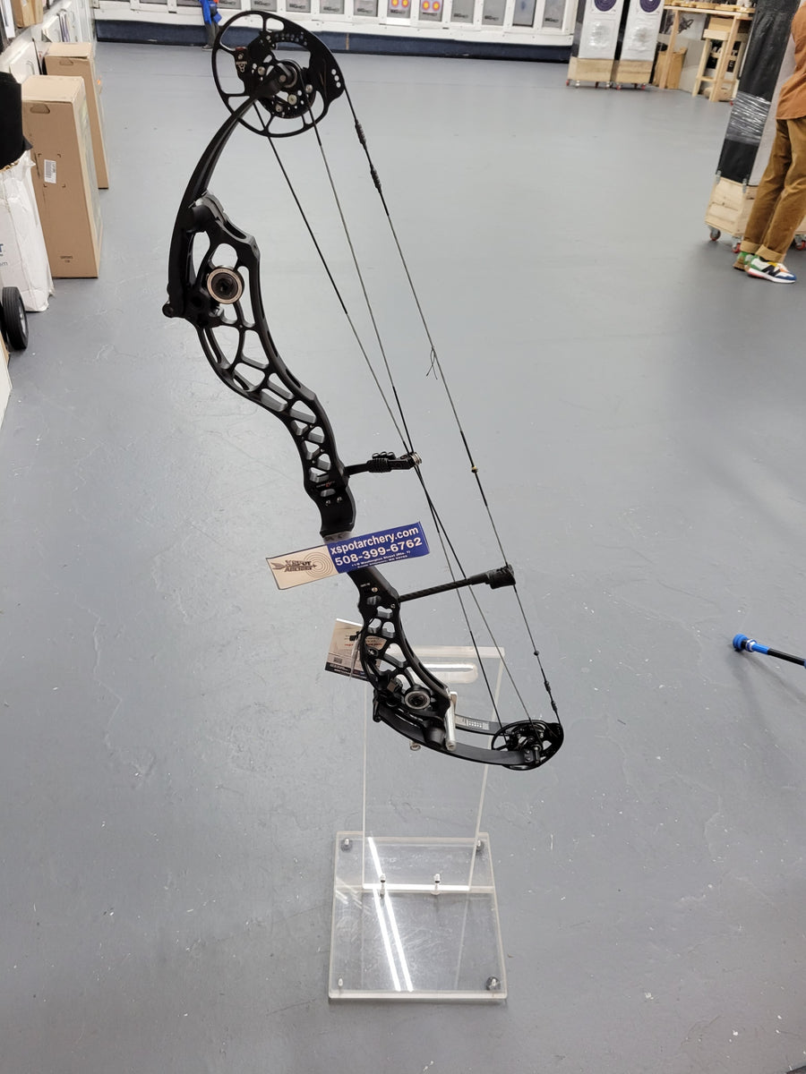 Bowtech Reckoning Gen 2 36 MD RH 60# Black| XSpot Archery